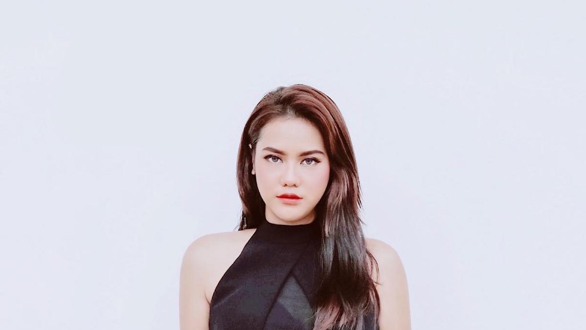 Mytha Lestari Hadirkan Anthem untuk Para Pemuja Rahasia - Entertainment ...