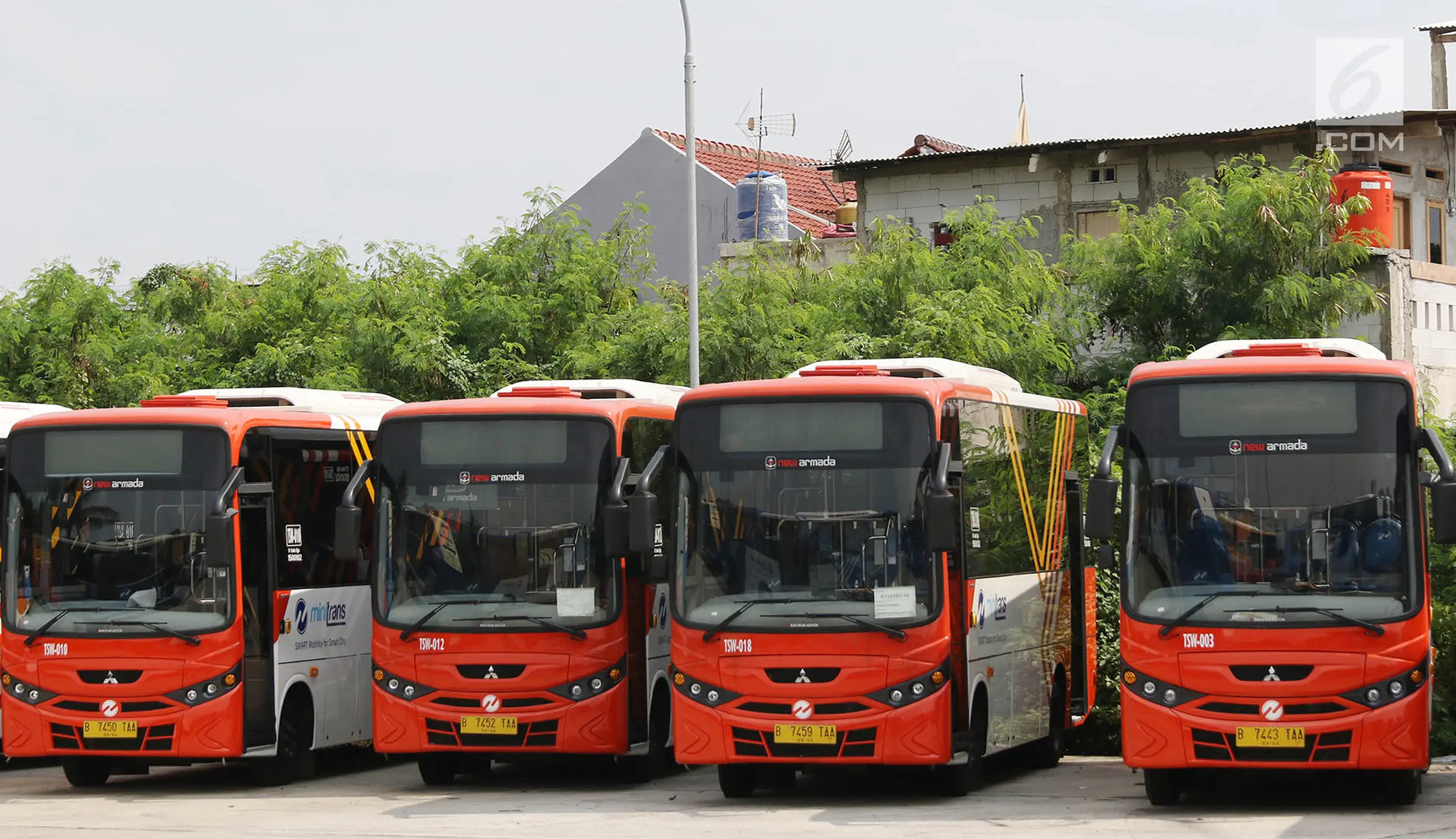 PHOTO: Ini Penampakan Armada Minitrans Pengganti Metro Mini - Foto ...