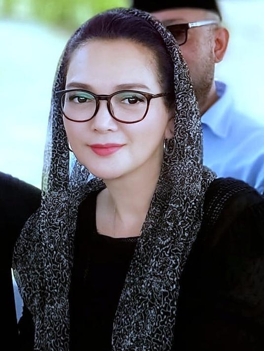 Jarang Tersorot, Potret Terbaru Ida Iasha Artis 80-an Tercantik di ...