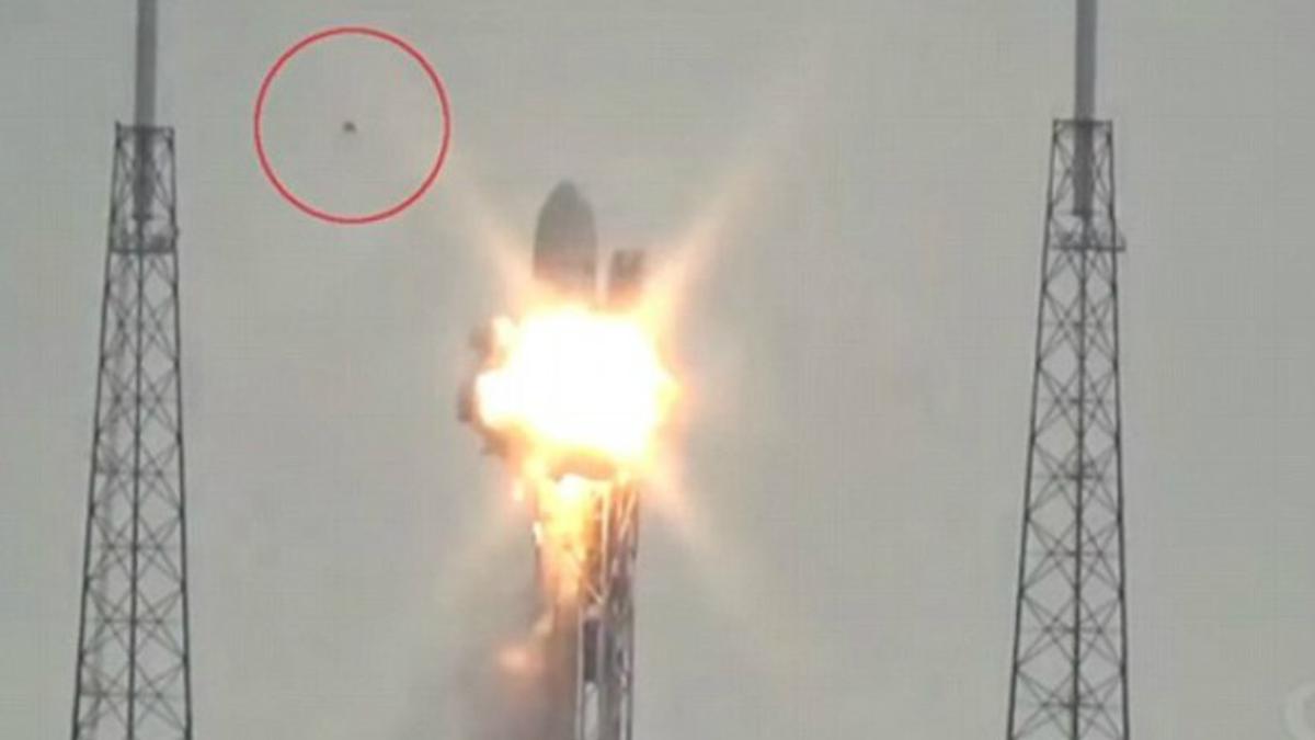Ini Bukti Ledakan Roket Pengangkut Satelit Facebook Ulah Alien?