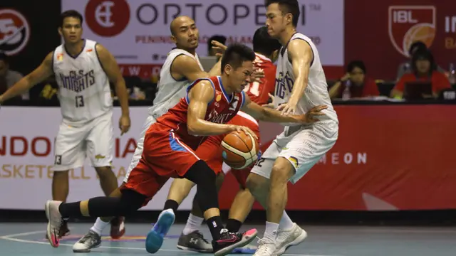Pelatih Aspac Jakarta Sambut Hangat Gerbong Stadium Jakarta - Ragam ...