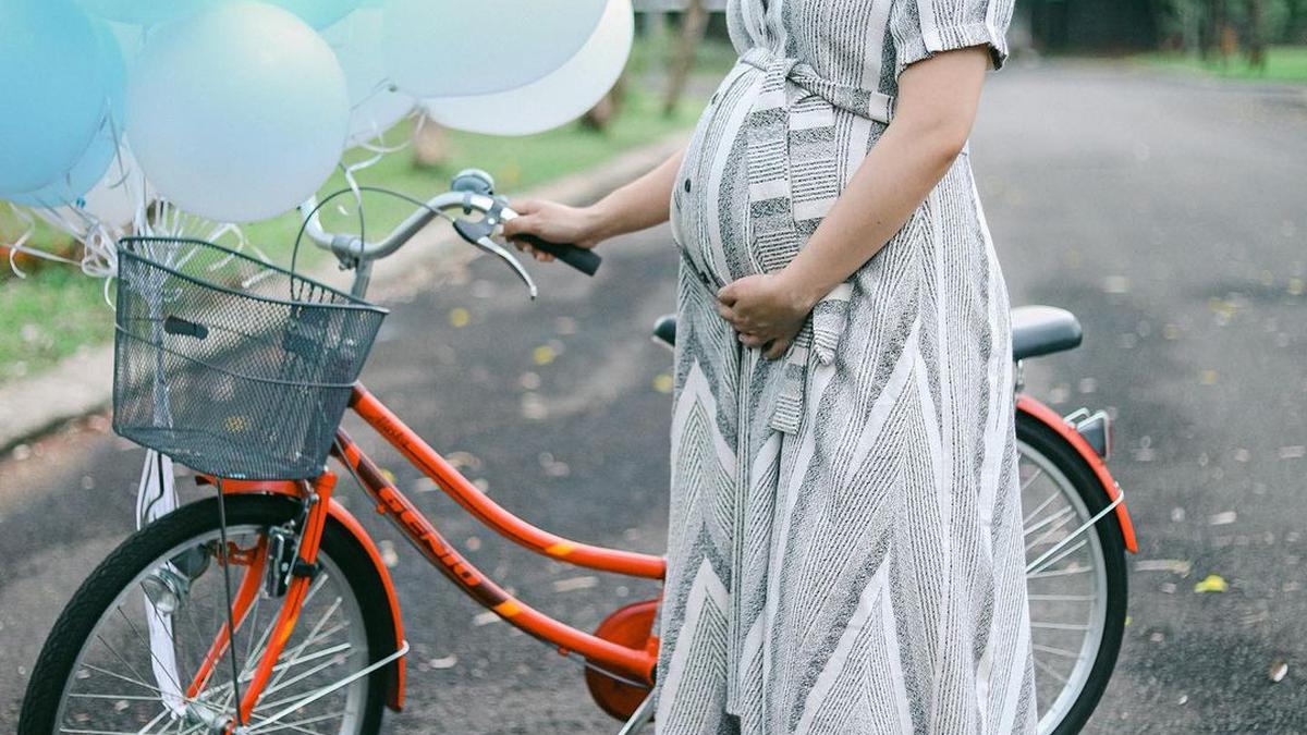 Potret 7 Artis yang Tetap Olahraga saat Hamil - Entertainment Fimela.com