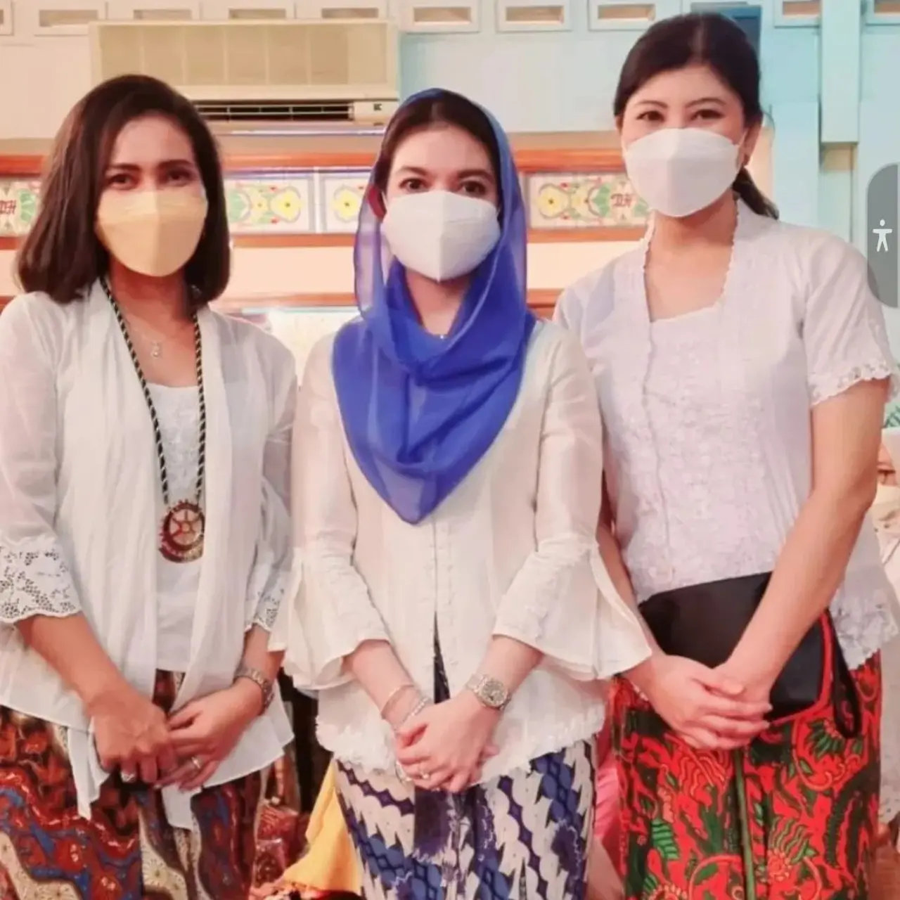 6 Potret Selvi Ananda Istri Gibran Kenakan Hijab, Anggun dan Cantik Menawan - Islami Liputan6.com