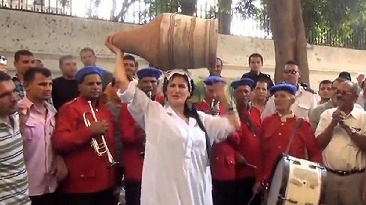 Penari Perut Mesir Kontroversial `Goyang` Kedubes AS - Global Liputan6.com