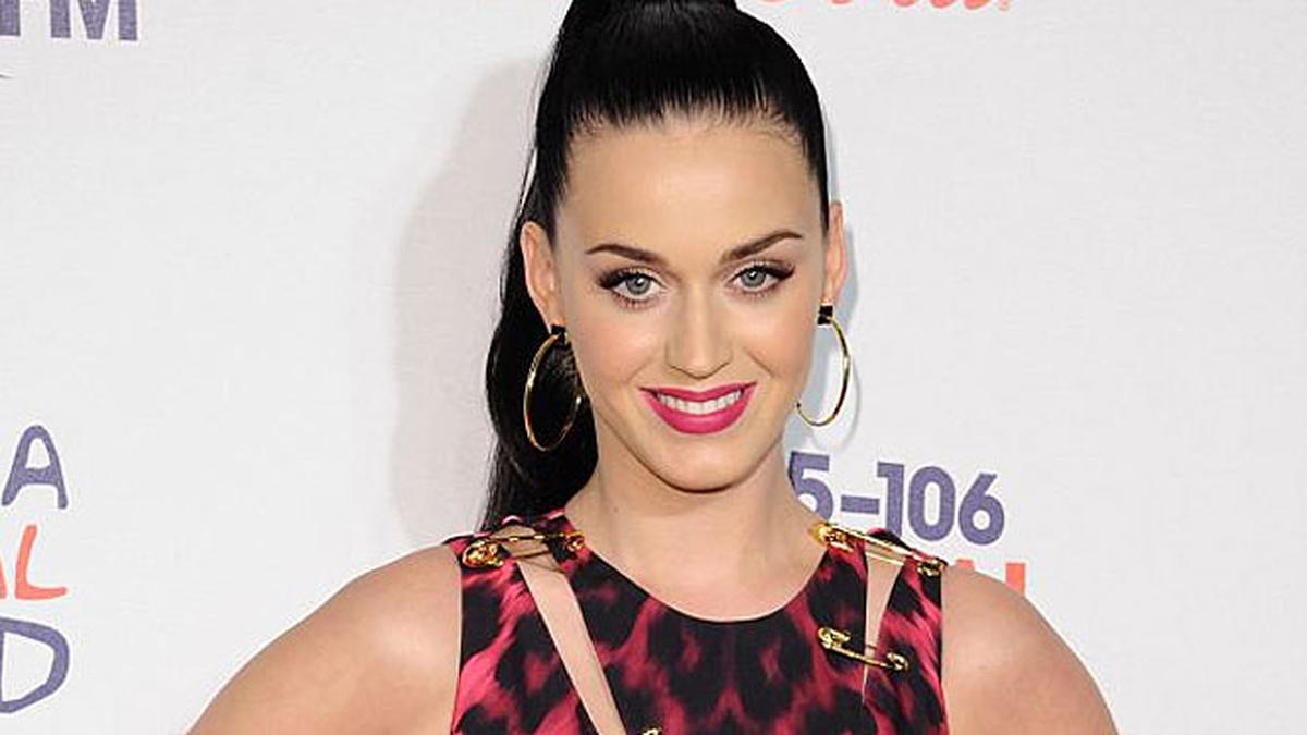 Katy Perry Akui Tak Ingin Terikat Pada Agama