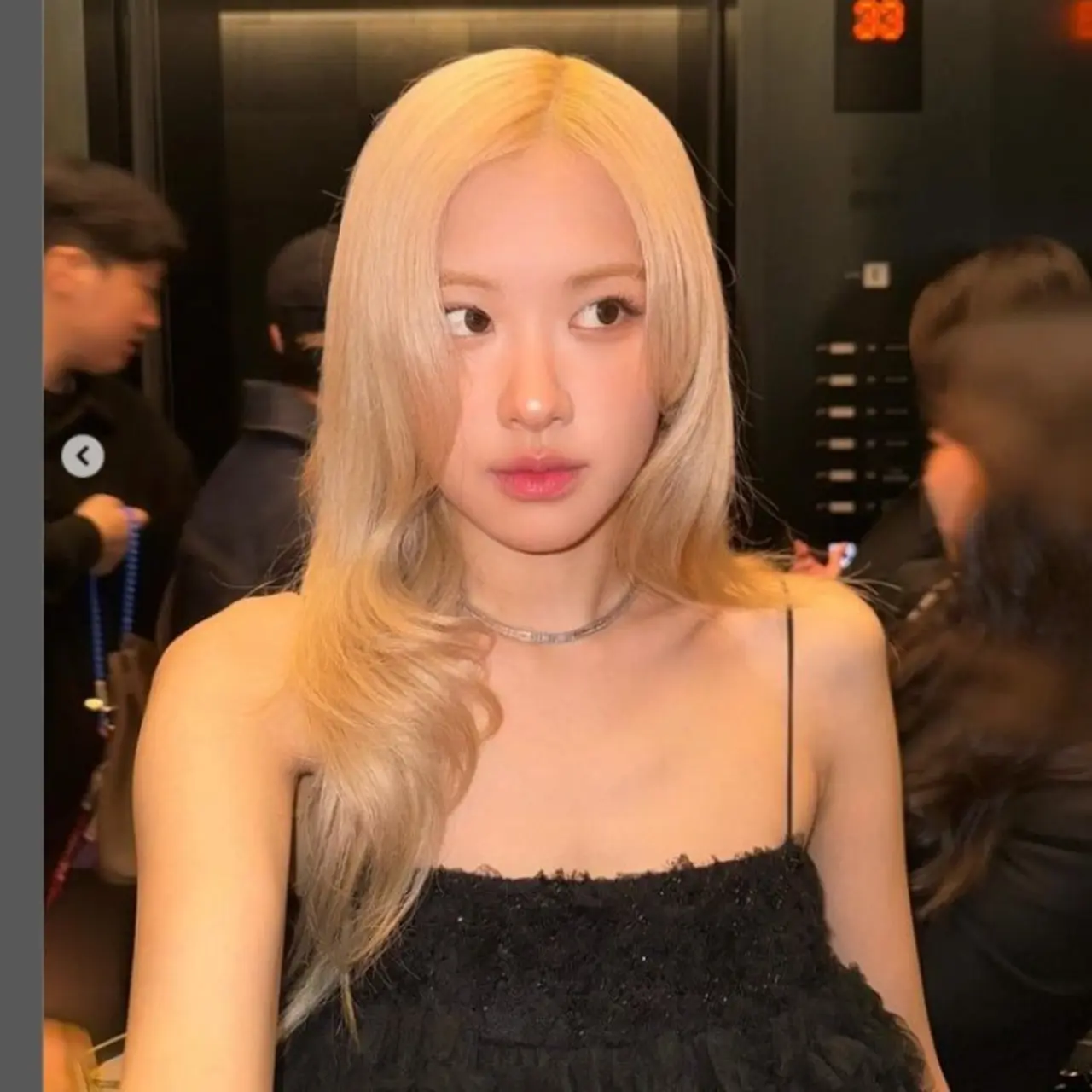 Ada Sedikit Perubahan di Matanya, Rose BLACKPINK Dituding Warganet ...