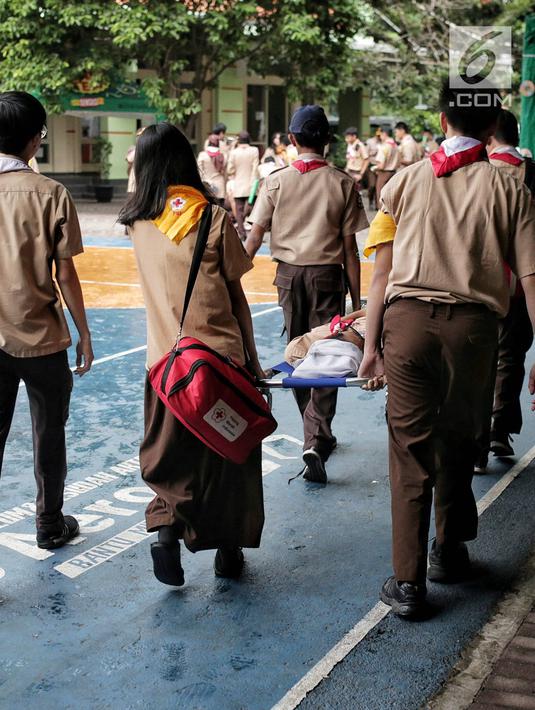 FOTO: Kepanikan Siswa SMAN 78 Jakarta Saat Simulasi Gempa dan Tsunami ...