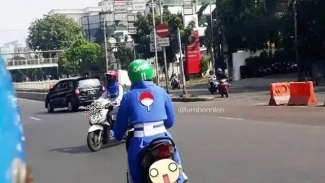 10 Outfit Nyeleneh Pengendara Motor di Jalan, Punya Tulisan Lucu Hingga ...