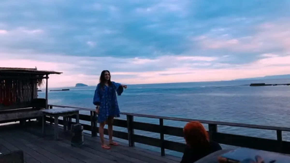 Pulang Kampung, Luna Maya Beli Perahu untuk Mancing - Photo Fimela.com