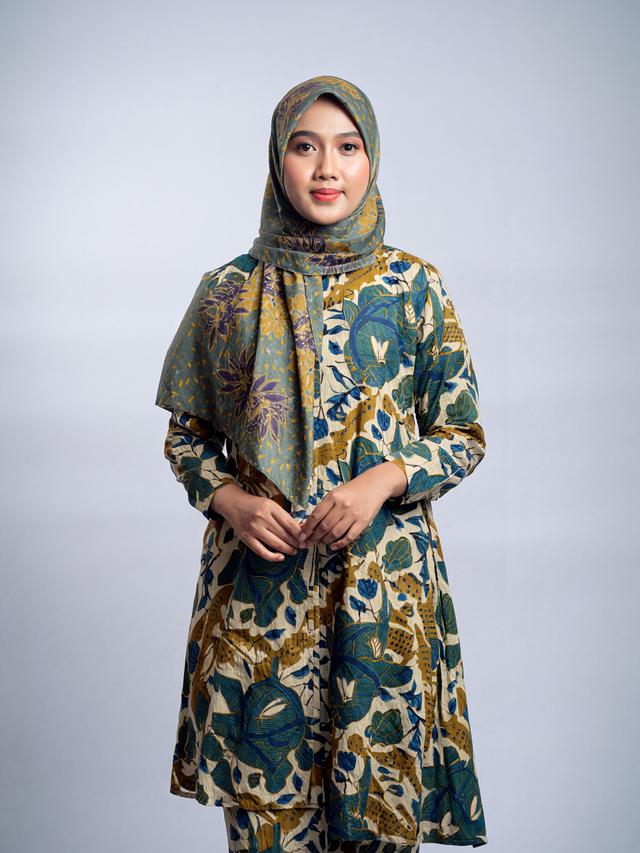Inspirasi 9 Model Outer Batik Syari Terbaru 2025, Tampil Anggun dan Modern