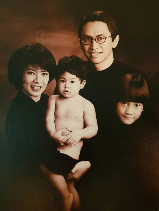 FOTO: Berusia 60 Tahun, Intip Potret Lawas Addie MS Waktu Muda - Foto ...
