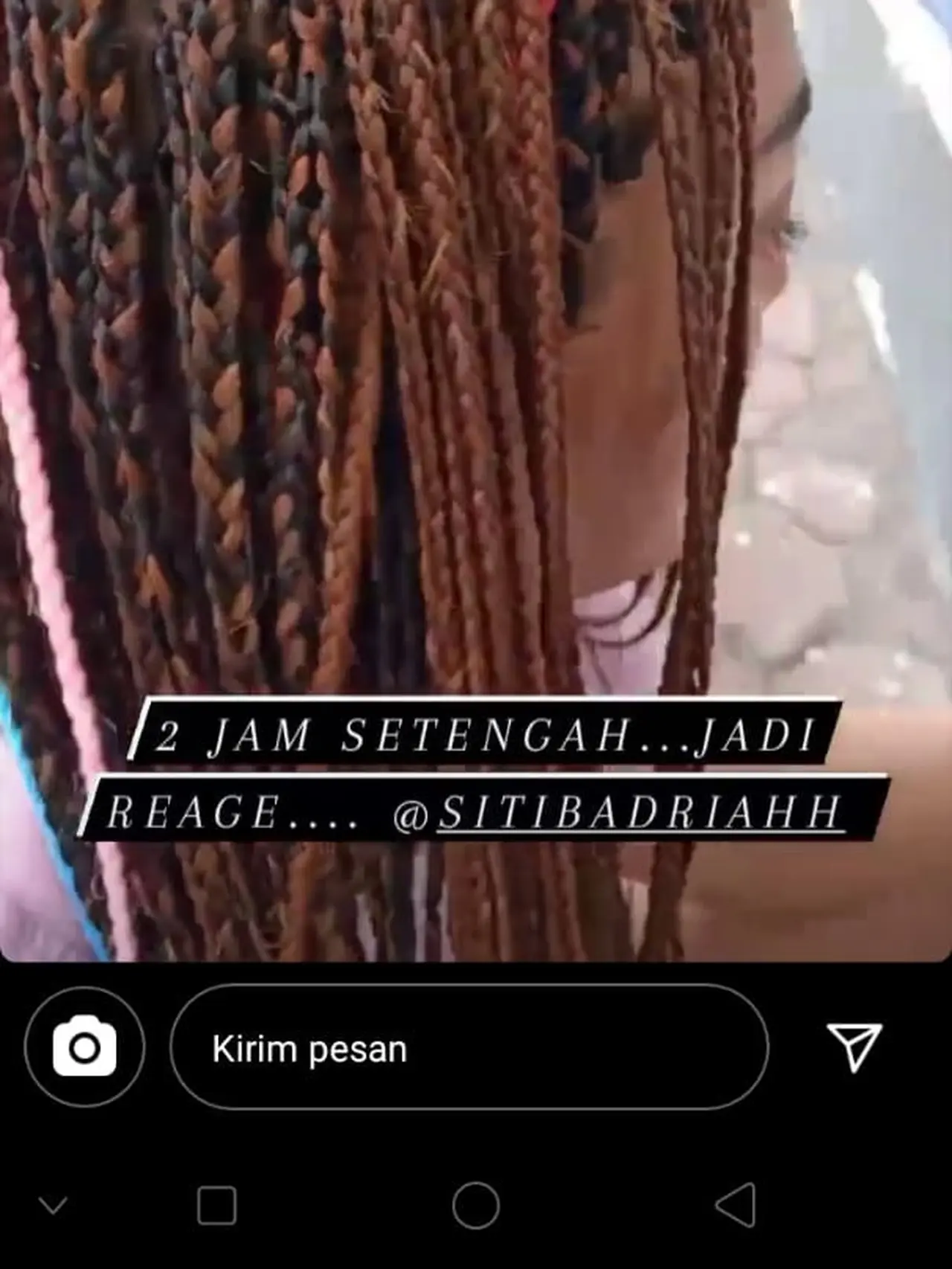 6 Potret Rambut Baru Siti Badriah Bergaya Cornrow, Bikin Pangling - Hot ...