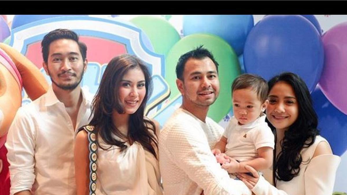 Raffi Ahmad Unggah Foto Syahnaz Kecil, Cantik Mana dengan Kini ...