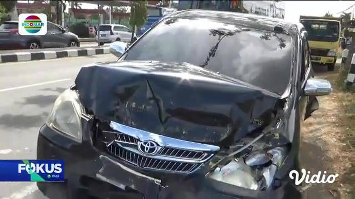 Fokus Pagi : Sekeluarga Terjebak di dalam Lift yang Macet Sebuah Mal di ...