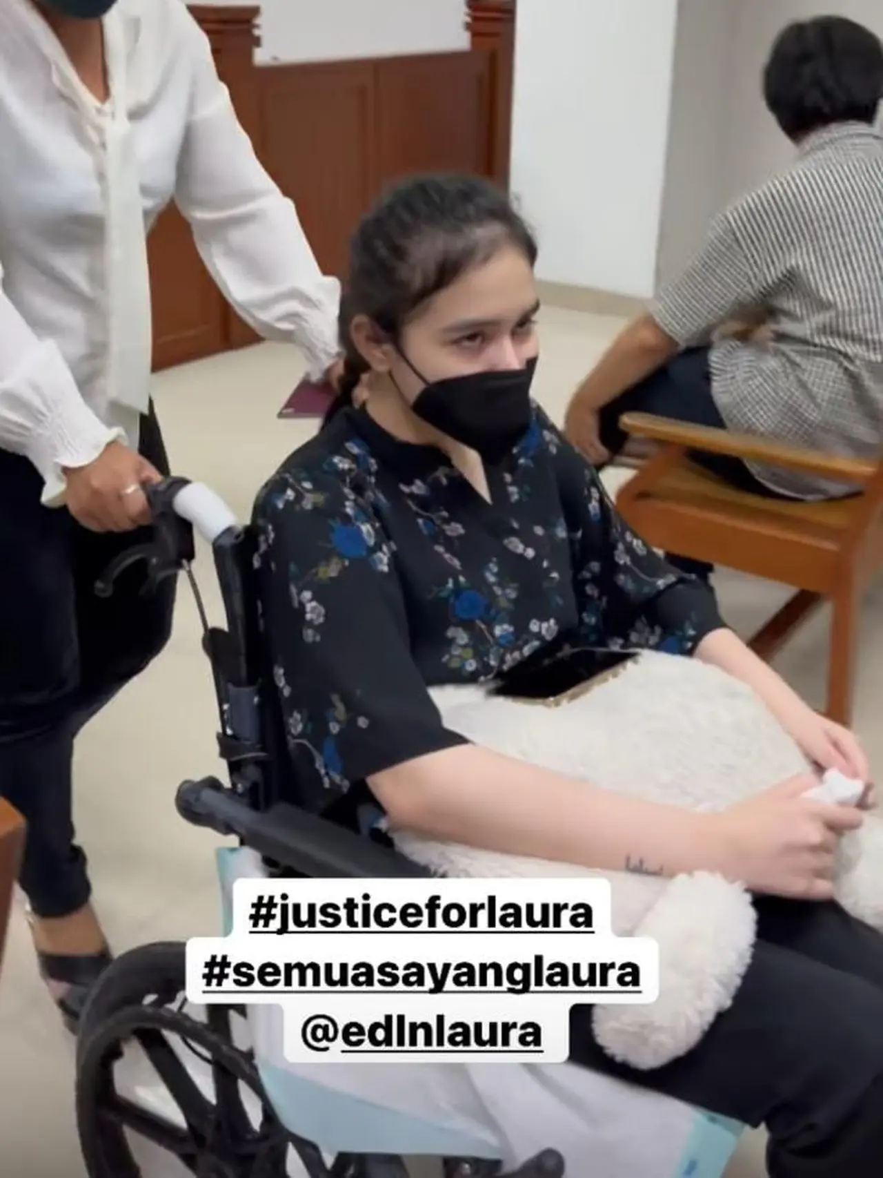 Selebgram Edelenyi Laura Alias Laura Anna Meninggal Dunia - ShowBiz ...