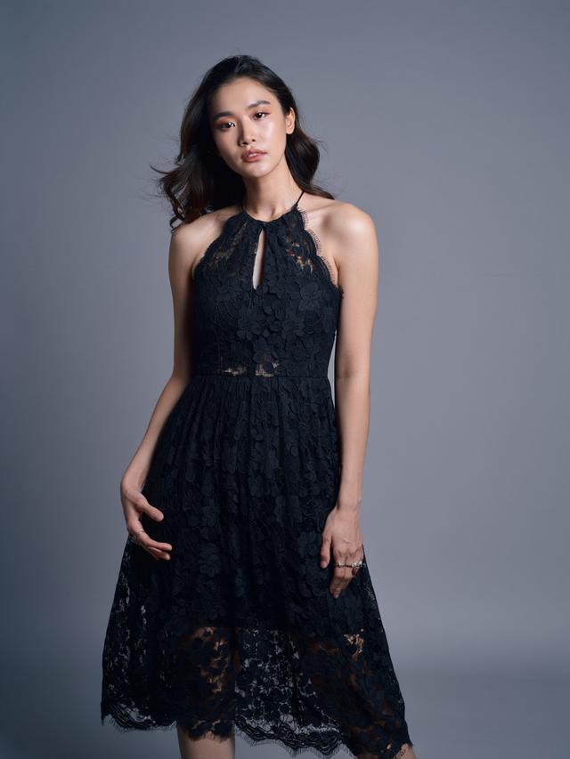 15 Model Dress Brokat Terbaru untuk Tampil Menawan di 2025, Modis