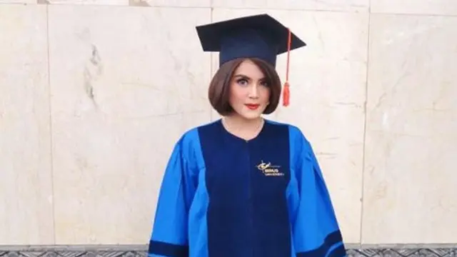 Lama Tak Terdengar, Tania Putri 'Kepompong' Diam-Diam Lulus S2 ...