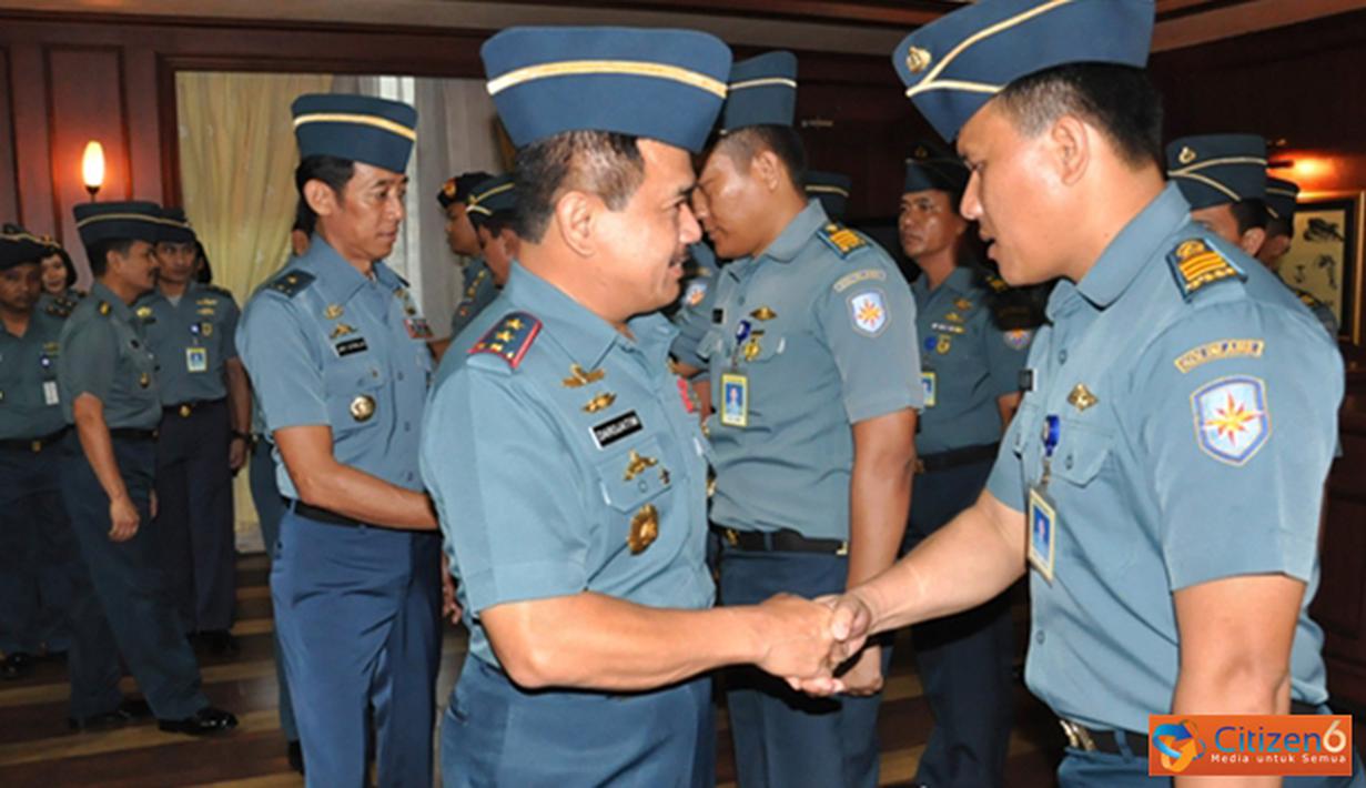 Pangkolinlamil Terima Laporan Kenaikan Pangkat Perwira - Foto Liputan6.com