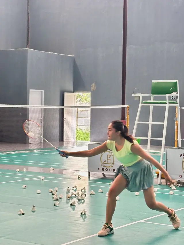 7 Potret Marshanda yang Kini Hobi Main Badminton, Disebut Makin Fresh ...