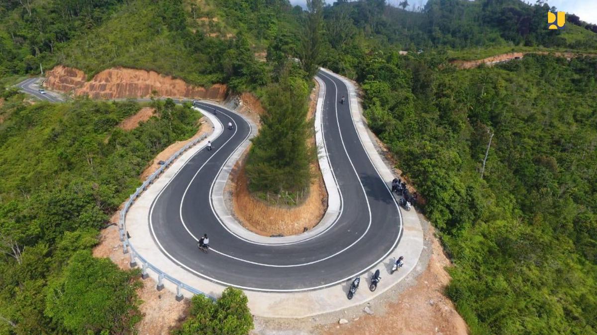 Jalan Akses menuju Kawasan Wisata Mandeh di Sumatera Barat Rampung ...