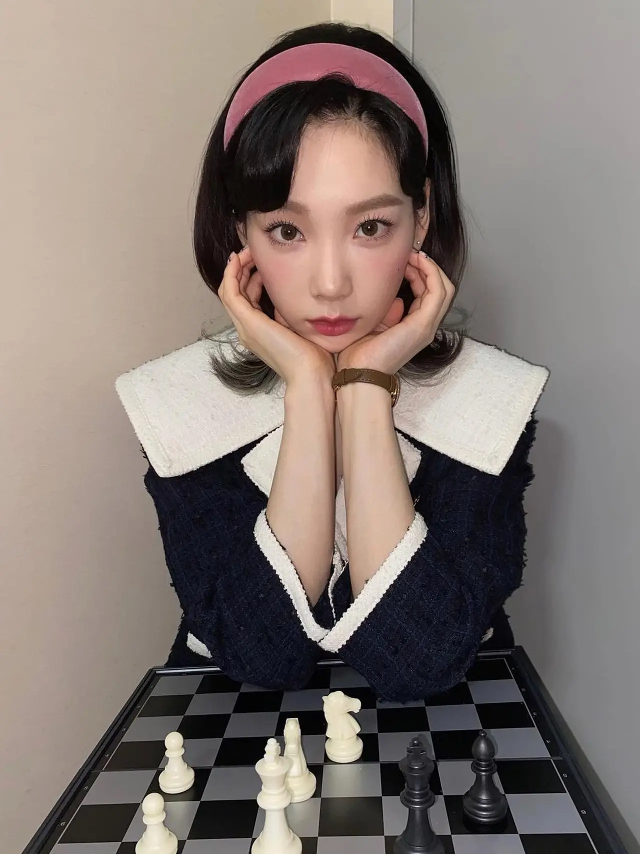 6 Potret Imut Taeyeon Tampil dengan Cosplay di Amazing Saturday ...