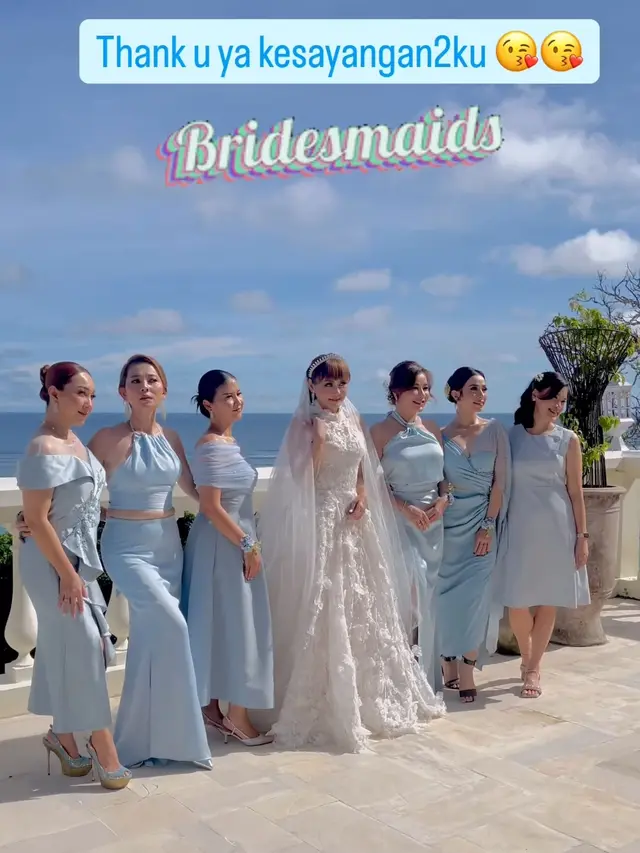 8 Potret Pernikahan Kedua Anita Hara Pemeran ‘Arisan Brondong’ di Bali, Nikahi Bos - Hot ...