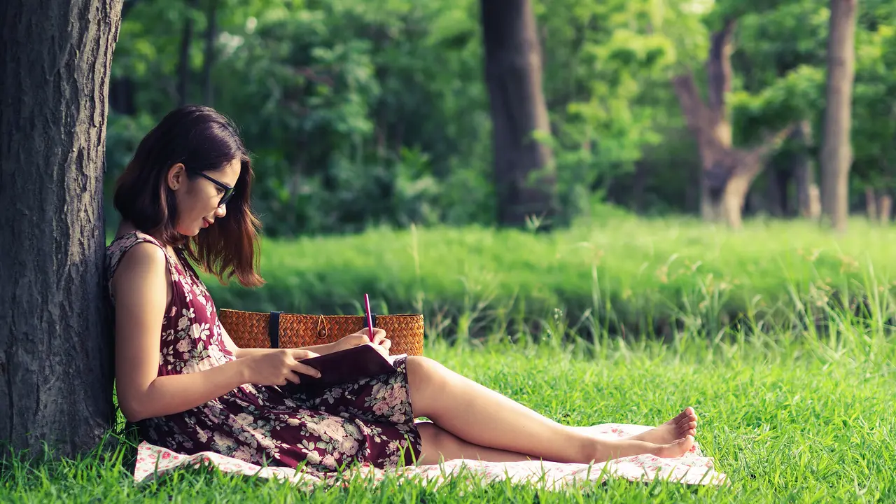 5 Cara Sederhana untuk Tenangkan Pikiran yang Terasa Kacau - Lifestyle Fimela.com