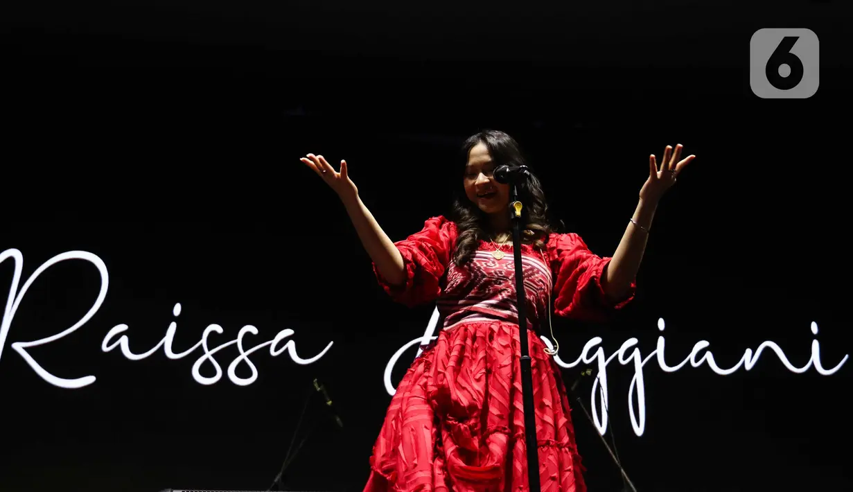 Totalitas Penampilan Raissa Anggiani di Malam Puncak KapanLagi Pensi ...