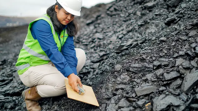Bukit Asam Raup Pendapatan Rp 9,96 Triliun pada Kuartal I 2025, Ini ...