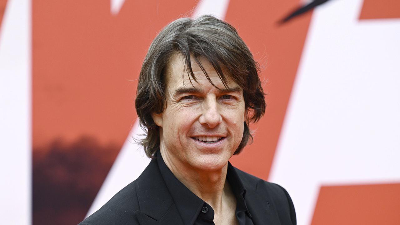 Tom Cruise Bolak-balik Lakukan Adegan Berbahaya di Film Mission ...