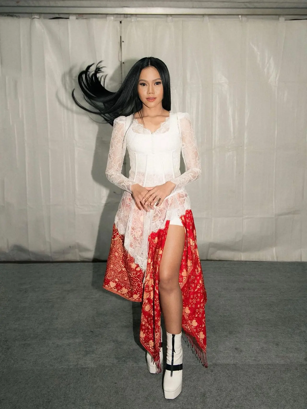 8 Inspirasi Outfit Merah Putih untuk Rayakan 17 Agustus, dari Tissa ...