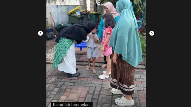 4 Momen Tantri Kotak dan Arda Naff Berangkat Haji: Kami Memenuhi Panggilanmu Ya Allah - ShowBiz ...