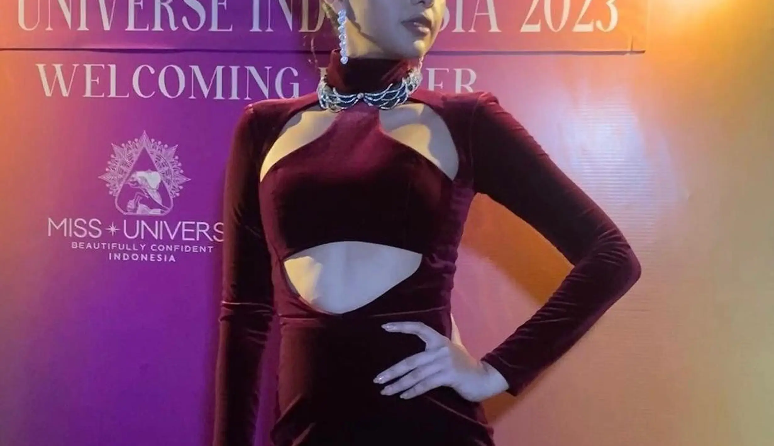 6 Gaya Shania Binti Mahir Hamdun Runner Up Putri Indonesia DIY, Kerap ...