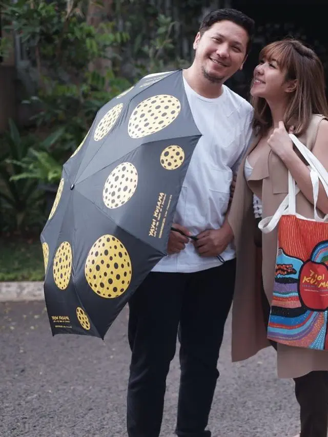 Gading Marten dan Gisella Anastasia Sudah Lepas Cincin Kawin - ShowBiz Liputan6.com