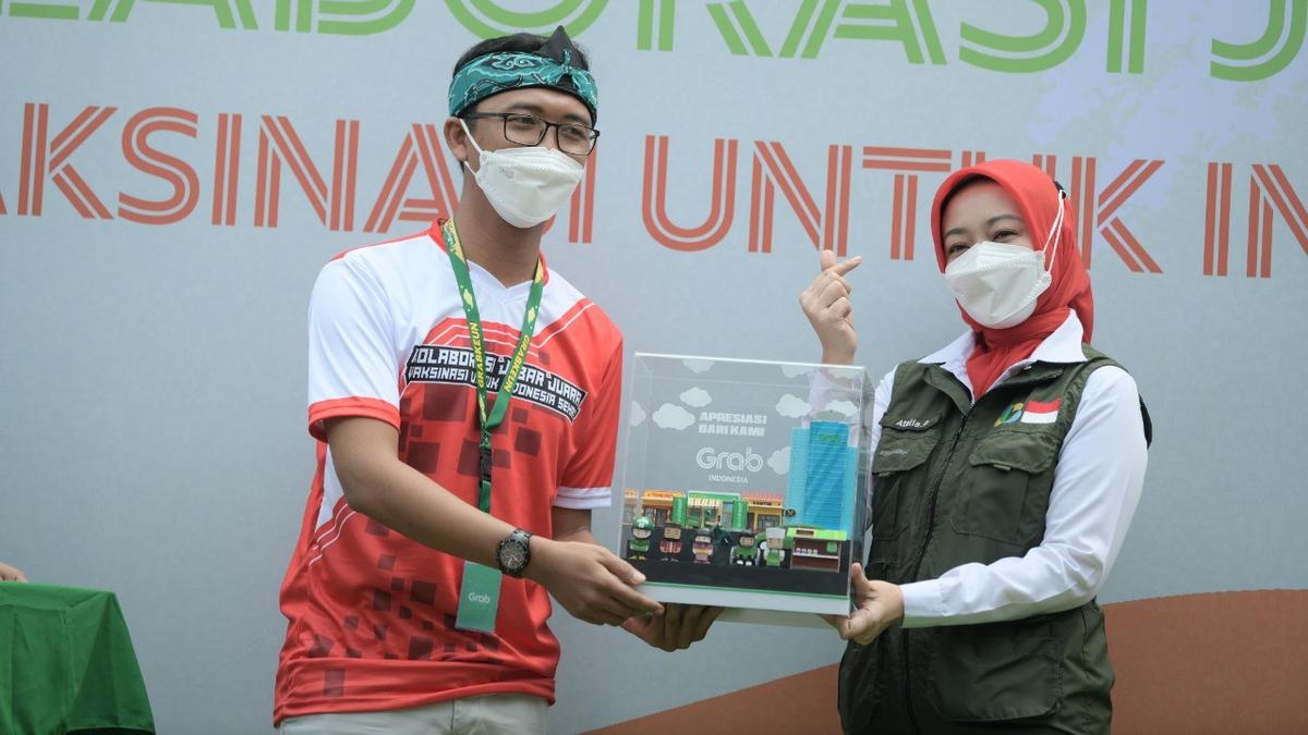 SMAN 8 Bandung Jadi Tempat Vaksinasi dengan Target 1.500 Orang Sehari ...