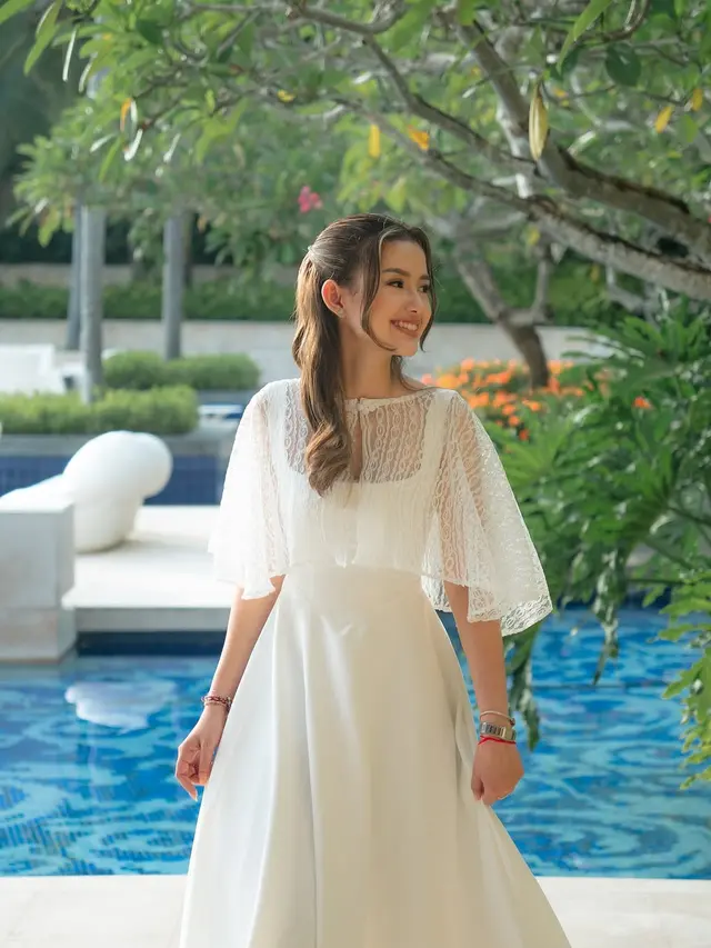 Penampilan Sarah Menzel di Ultah ke-50 Ibunda Disanjung Aurel ...