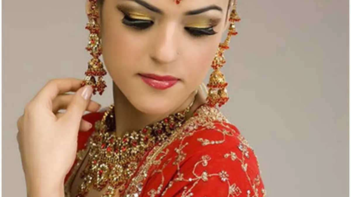 Gaya Rambut Ala Artis India Ini Boleh Dicoba! - Photo Fimela.com