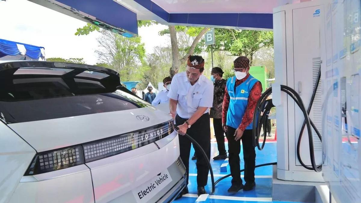 PLN Sudah Bangun 27 SPKLU Mobil Listrik di 5 Destinasi Wisata Unggulan ...