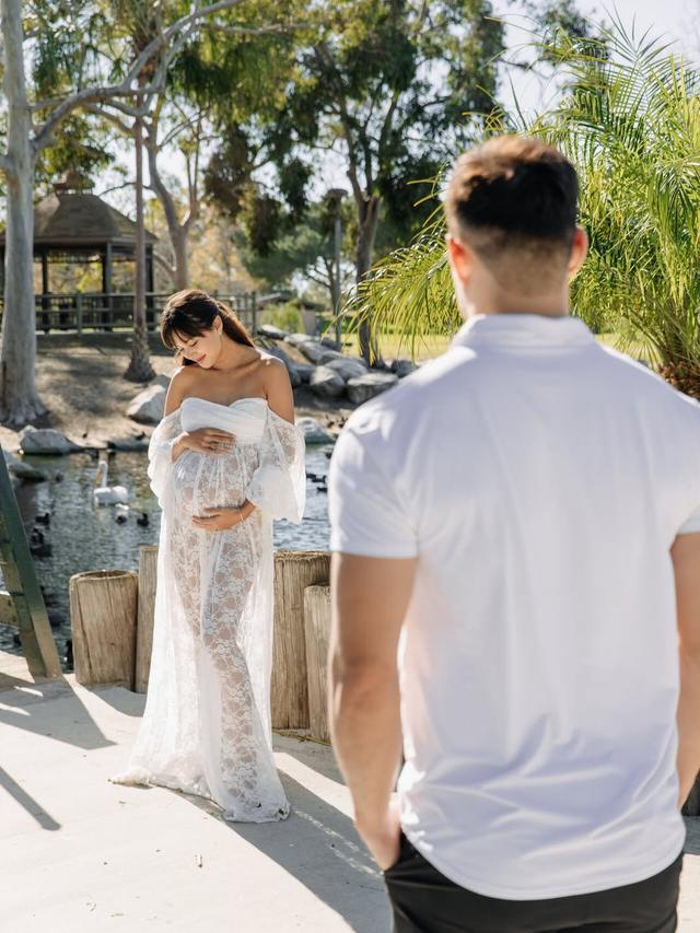 Deretan Potret Pernikahan Aurelie Moeremans, Bahagia Bersama Keluarga Inti