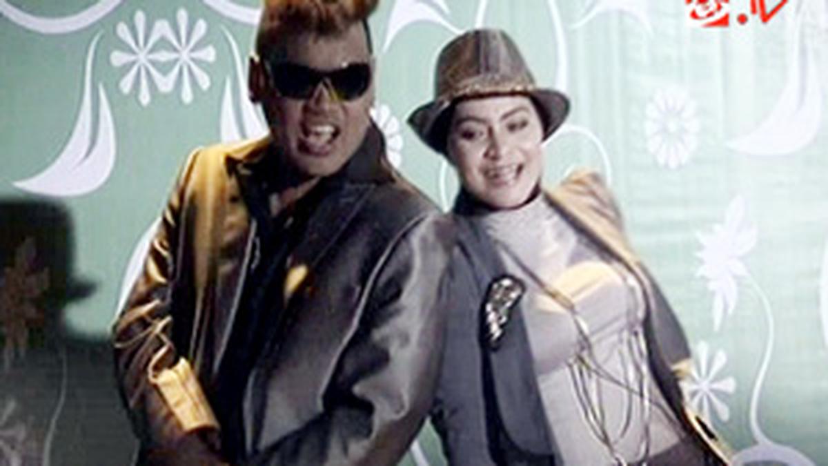 Keluarga Uya Kuya Kompak Nyanyi - ShowBiz Liputan6.com