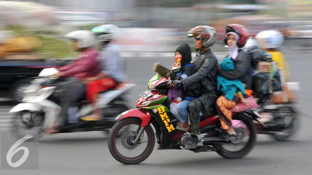 Jangan Bonceng Anak di Posisi Depan - Otomotif Liputan6.com