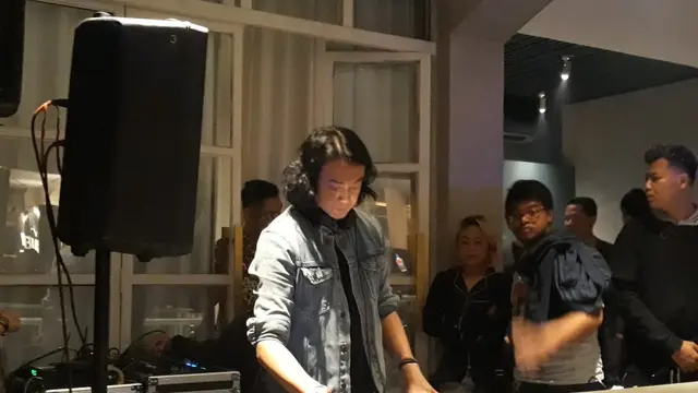 Panjangkan Rambut, Dimas Andrean Ingin Ubah Citra? - ShowBiz Liputan6.com