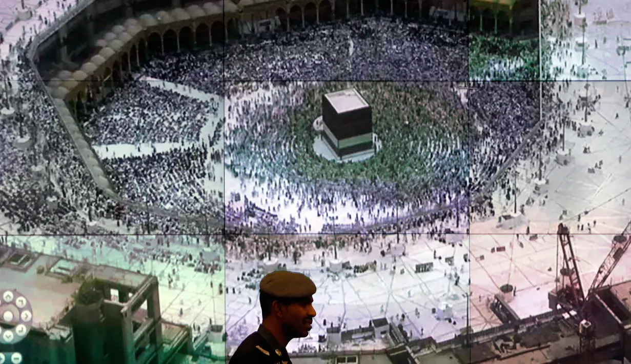 FOTO: Mengintip Ruang Pusat Pemantauan 911 Arab Saudi - Foto Liputan6.com