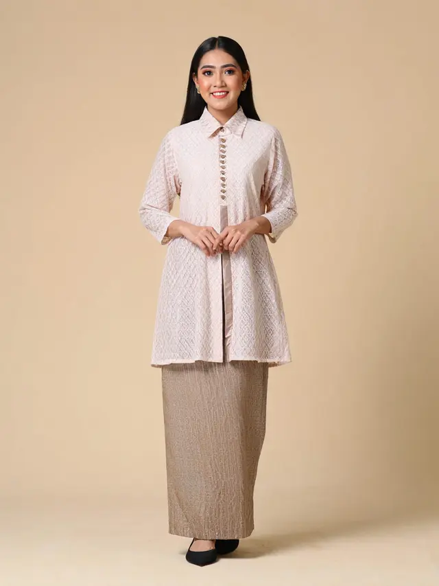 9 Model Brokat Bawahan Songket Kekinian, Kombinasi Modis Tampil ...