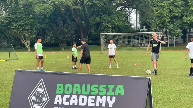 Borussia Monchengladbach Buka Akademi Sepak Bola di Indonesia, CSR Perusahaan Diminta Sediakan ...