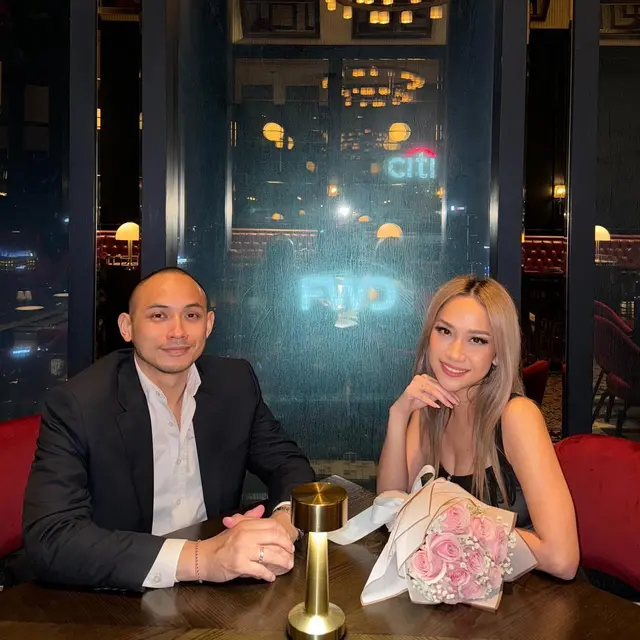 6 Potret Dinner Romantis BCL dan Tiko Aryawardhana Selama Setahun hingga Anniversary - Hot ...