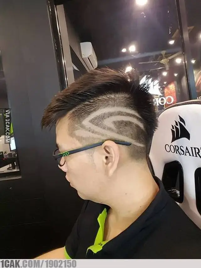 6 Gaya Potongan Rambut ala Gamers Ini Kelewat Unik, Kocak - Hot ...