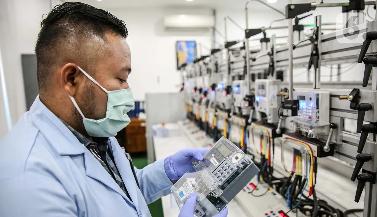 FOTO: Melihat Proses Pengujian Instalasi Kelistrikan Milik PLN - Foto ...