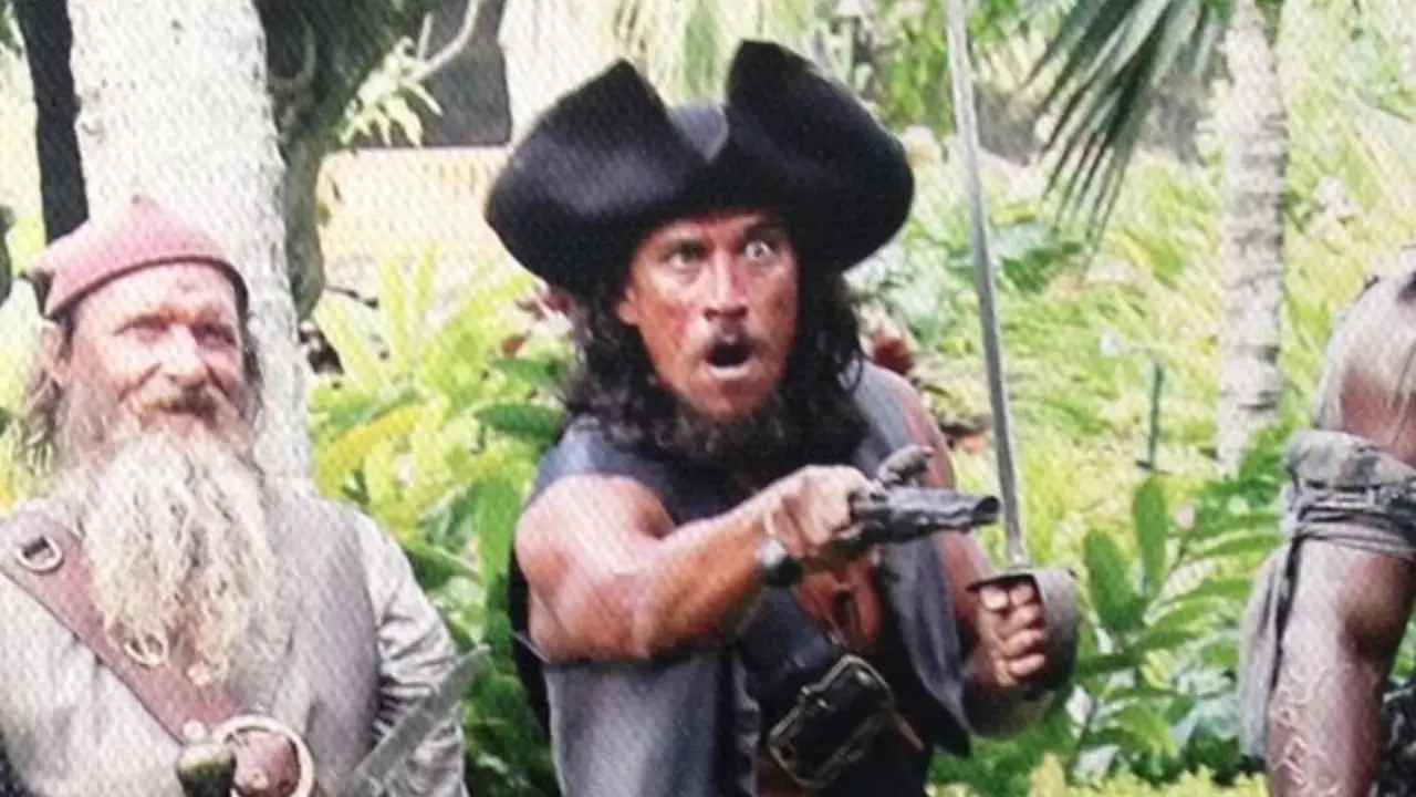 Peselancar dan Aktor Tamayo Perry Pemeran Pirates of the Caribbean ...