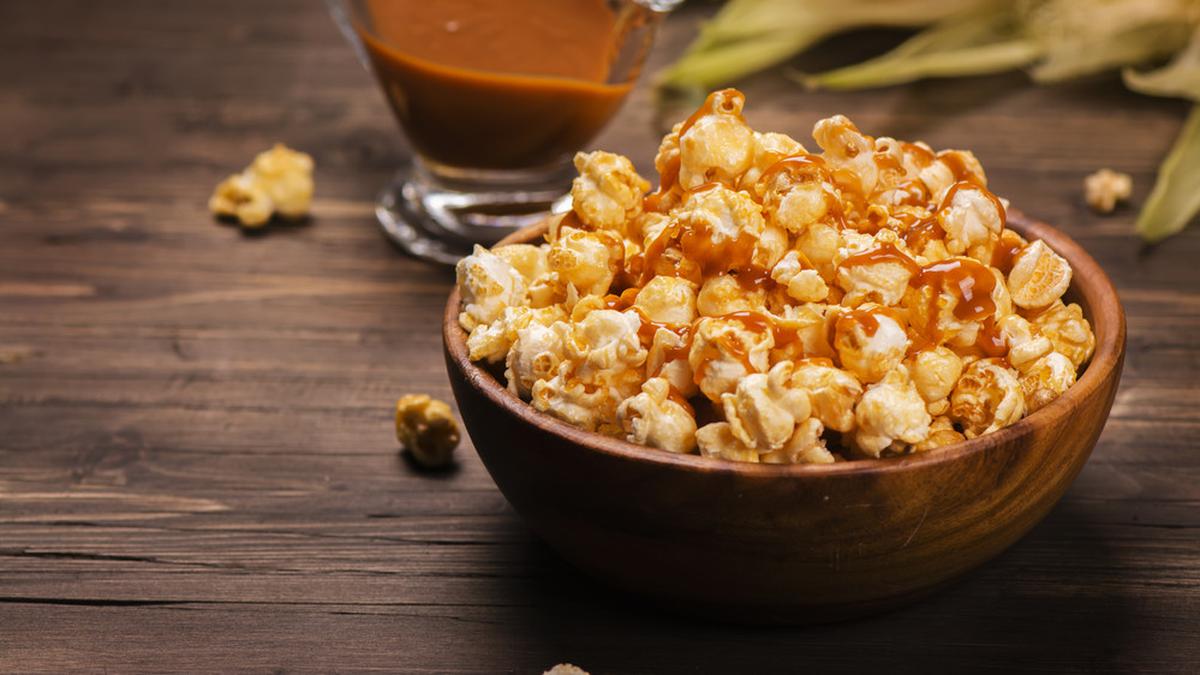 5 Resep Popcorn Manis Praktis yang Cocok Jadi Camilan - Food Fimela.com